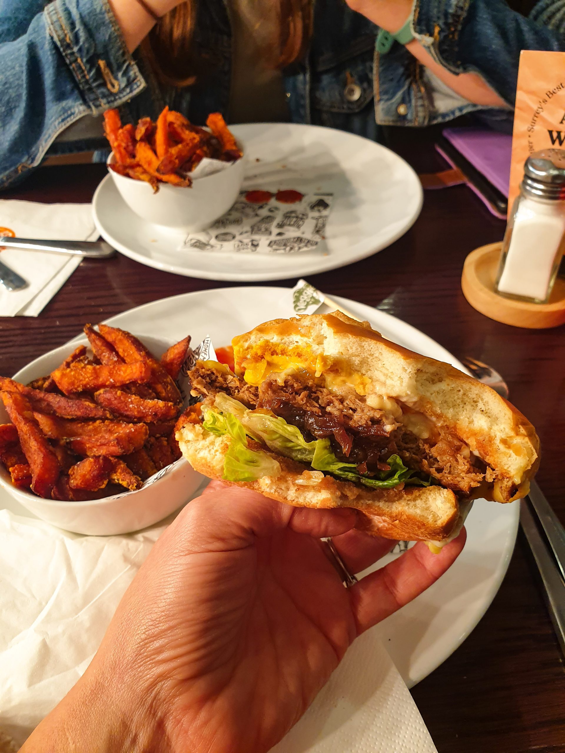 Eating Out with tastecard This World Vegan Month