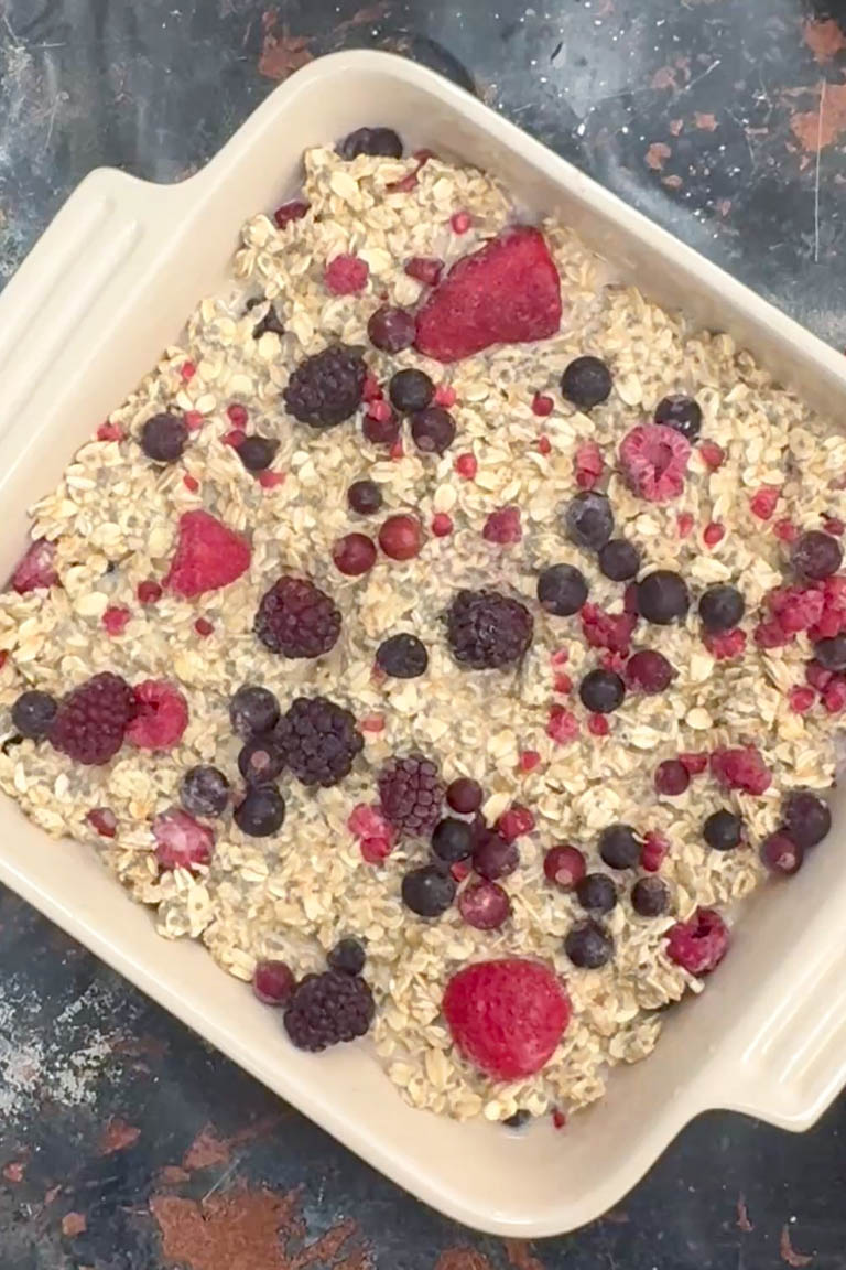Baked Berry Oatmeal: A Healthy Start to Your Day
